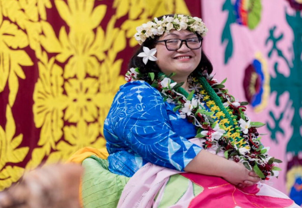 Traditional Cook Island turou for new campus leader - Inside Government NZ