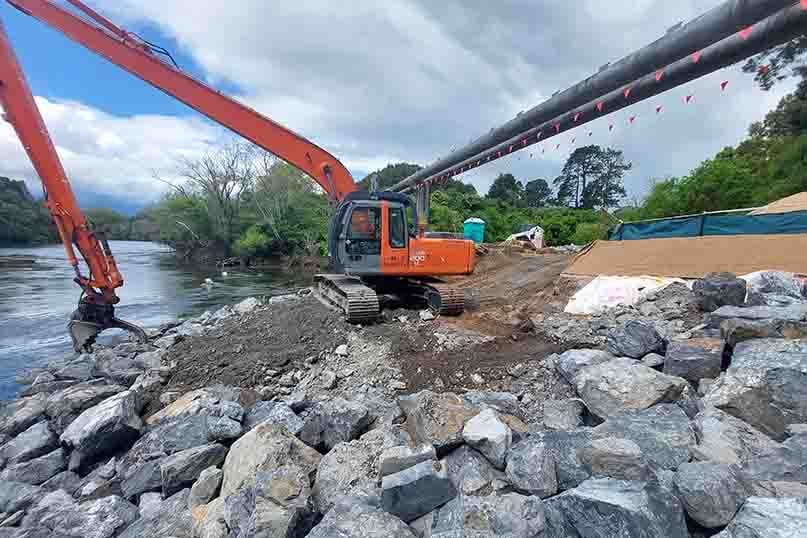 Waikato River bank reinforcement saves local water supply - Inside ...