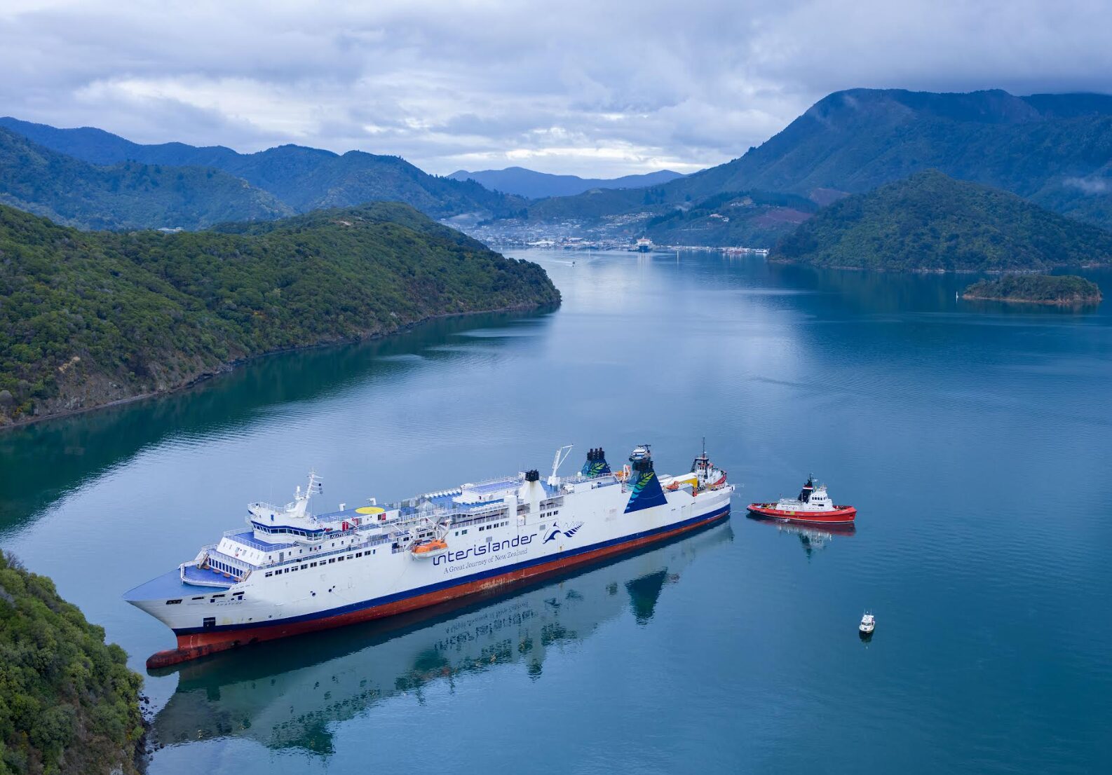 Multi-agency effort refloats grounded ferry - Inside Government NZ