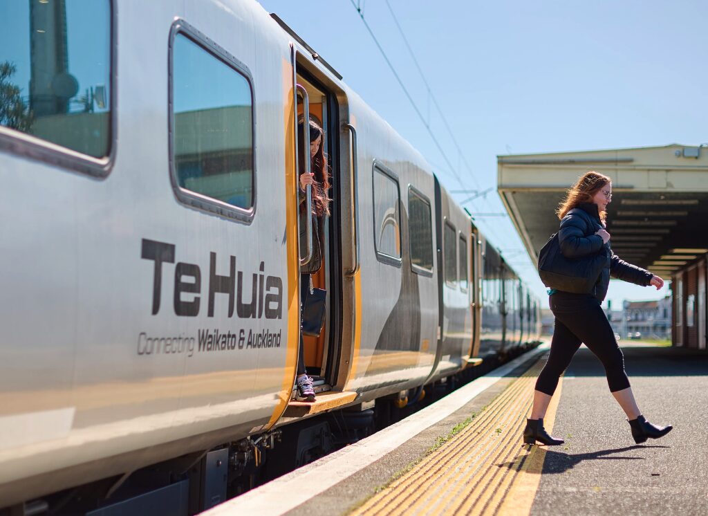 Te Huia records near perfect passenger satisfaction - Inside Government NZ